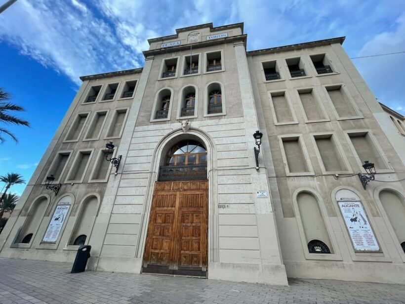 Alicante: Private Guided Visit to Alicante Bullring & Museum - Authenticity and Reviews: What Others Say