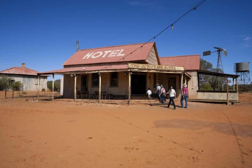 Alice Springs: Red Centre Journey Tour with Morning Tea - Exploring Alice Springs: A Detailed Look at the Red Centre Journey Tour with Morning Tea
