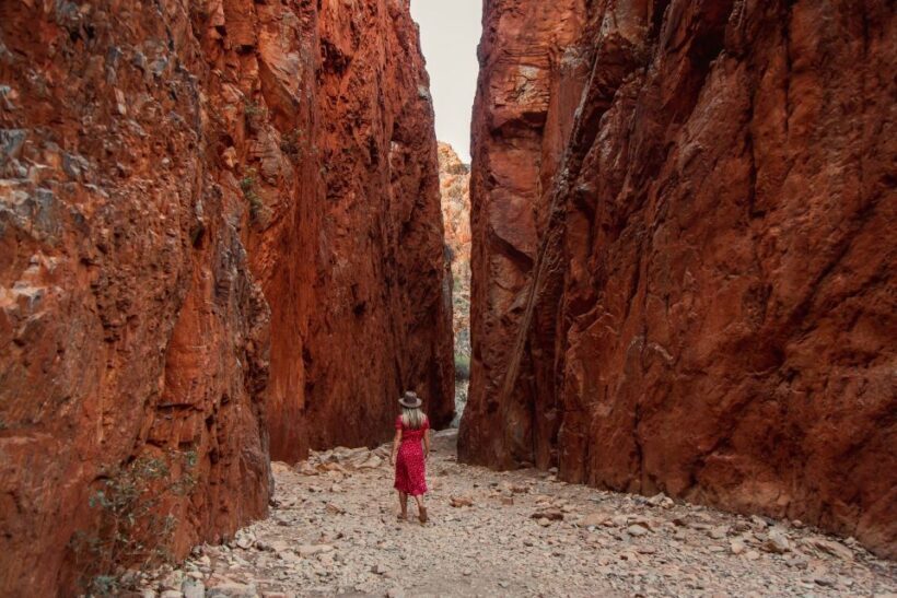 Alice Springs: West MacDonnell Ranges & Standley Chasm Tour - Enjoying Ellery Creek Big Hole: A Natural Oasis