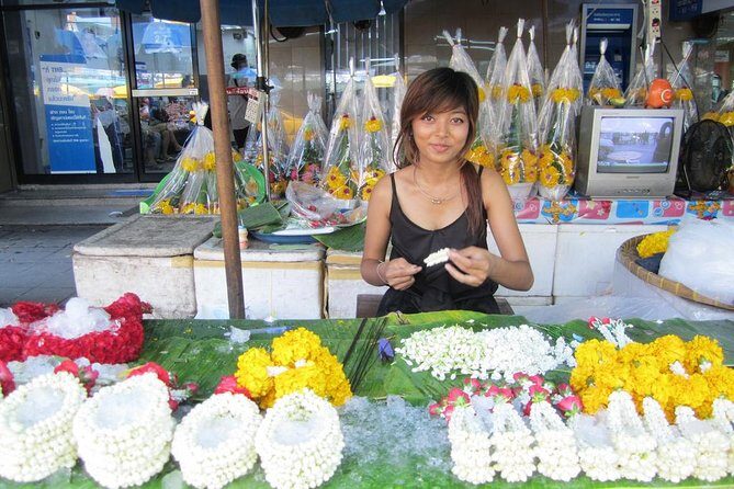 All Bangkok Landmarks Tour- GrandPalace WatTraimit WatPho WatArun - The Cost and Value