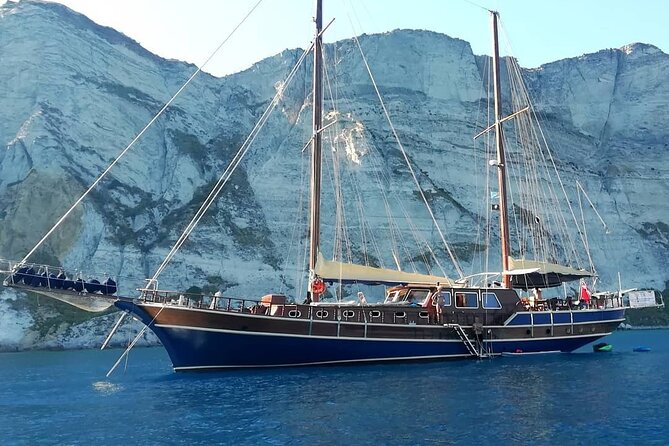 All Day Cruise -3 Islands to Agistri,Moni, Aegina with lunch and drinks included - The Short Sail to Aegina: History and Charm