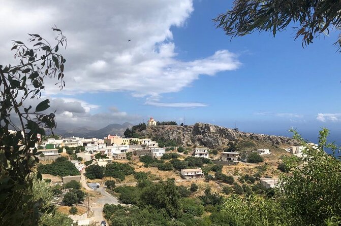 All day road trip from the North mountains to the South beaches - Stories & Local Culture