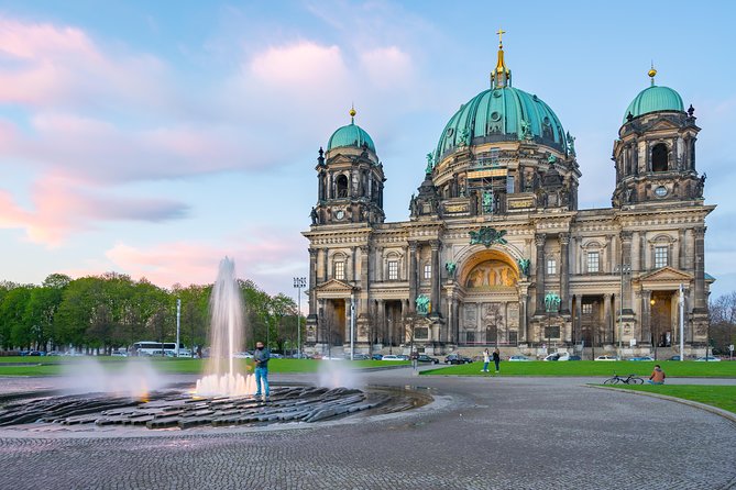 All-in-One Berlin Highlights on Foot: Private Walking Tour - Essential Meeting and Pickup Information