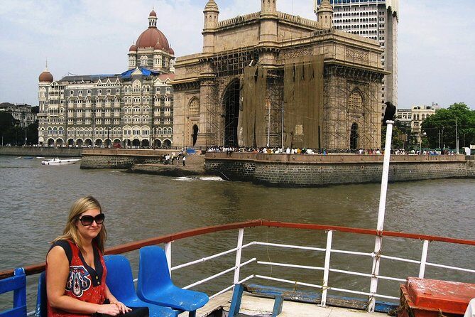 All in one-Combo of City, Dhobighat, Slum & Dabbawala with ferry and train ride. - Key Points