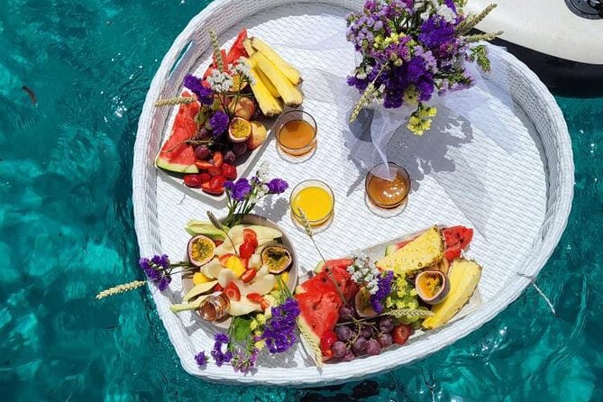 All incl. Rhenia & Sunset at Little Venice, hotel/cruise pickup - Key Points