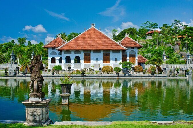 All inclusive: Blue lagoon Snorkeling & the Bats cave temple - Exploring East Bali with the Blue Lagoon Snorkeling & Bats Cave Temple Tour