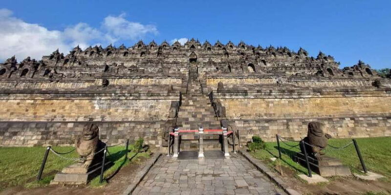 All-inclusive Borobudur Temple Guided Tour - Key Points