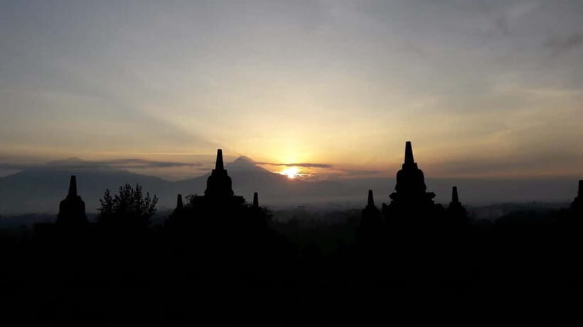 All-inclusive Borobudur Temple Tour with Sunrise Option - Introduction: An Authentic Borobudur Experience