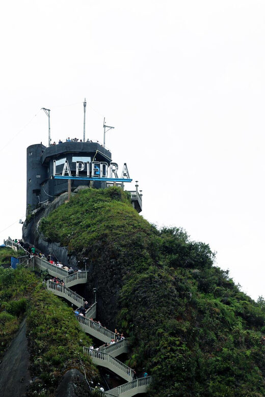 all-inclusive Guatapé and Piedra del Peñol Day Trip - Exploring the Day Trip: From Medellín to Guatapé and Piedra del Peñol