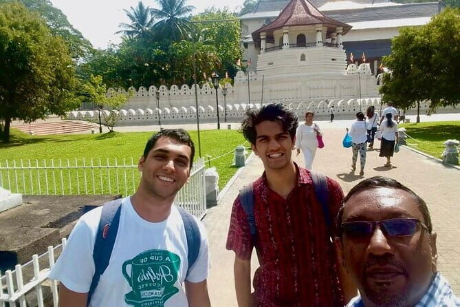 All inclusive Kandy Day Tour from Colombo & Negombo With Lunch - Key Points