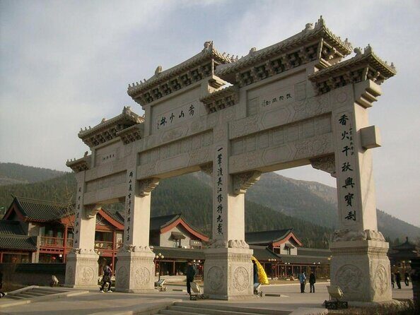 All Inclusive Luoyang Private Day Tour to Shaolin Temple and Longmen Grottoes - Introduction