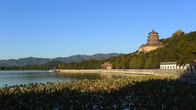 All Inclusive Mutianyu Great Wall and Summer Palace Private Day Tour - Exploring the Summer Palace