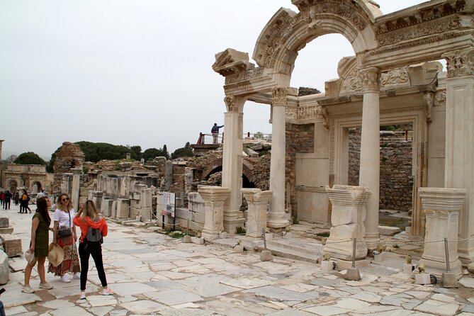 All Inclusive Private Access Ephesus Tour (SKIP-THE-LINE) - The Significance of the House of Virgin Mary
