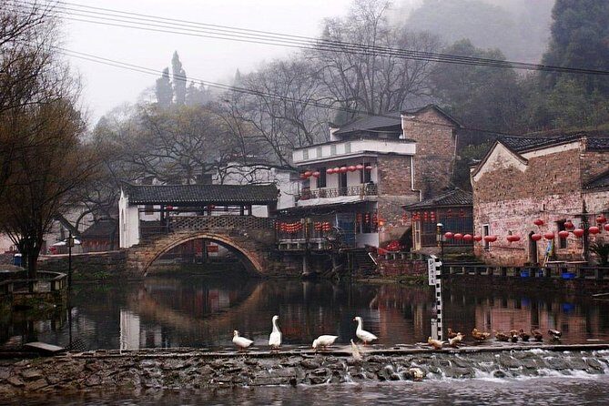 All Inclusive Private Day Trip to Liujiaqiao Village and Yinshui Cave from Wuhan - Exploring Liujiaqiao Village: A Historic Snapshot