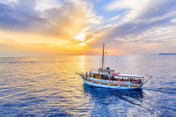 All-Inclusive Sunset Cruise & Dolphin Watching  Medulin - FAQs