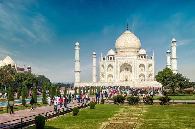 All Inclusive Taj Mahal, Agra Fort or Baby Taj Tour by SUV Car - The Experience: A Detailed Look at the Tour