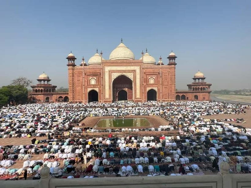 All Inclusive Taj Mahal Day Tour by Fastest Train From Delhi - Returning to Delhi: A Relaxed End to a Full Day