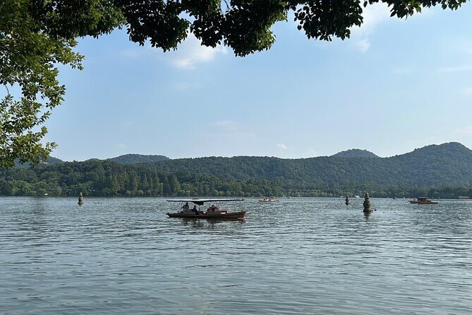 All Inclusive Tour of Lingyin Temple and Pagoda of Six Harmonies - Exploring Hangzhou’s Must-See Attractions