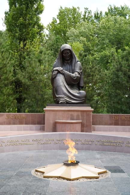 All-Inclusive VIP Tashkent Tour with Guide & Meals - Practical Details: Transport and Group Size