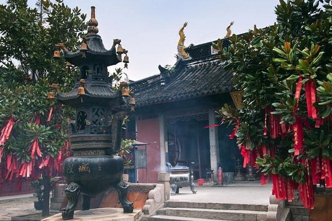All-inclusive Zhujiajiao Water Village Tour by Public Transportation - Authenticity and Value: Is This Tour Worth It?