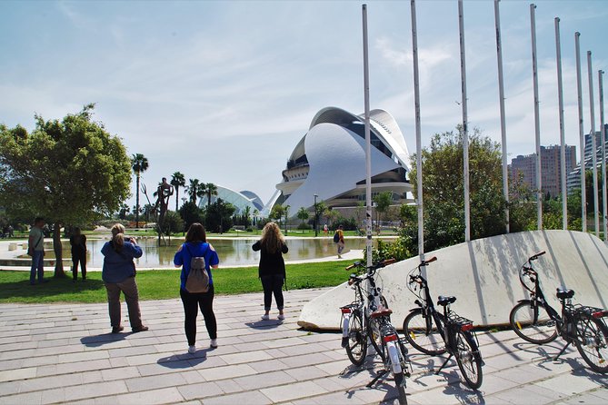 All of Valencia by Bike - Exploring Valencias Top Attractions