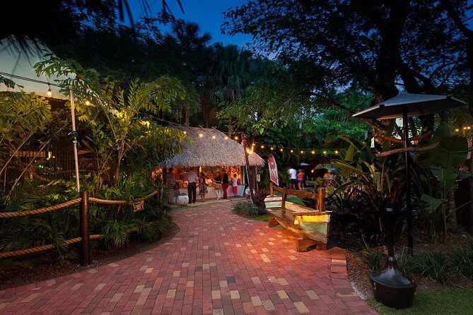 All You Can Eat BBQ Dinner and Show at Tropical Isle with Sightseeing Cruise - Exploring the All You Can Eat BBQ Dinner and Show at Tropical Isle with Sightseeing Cruise