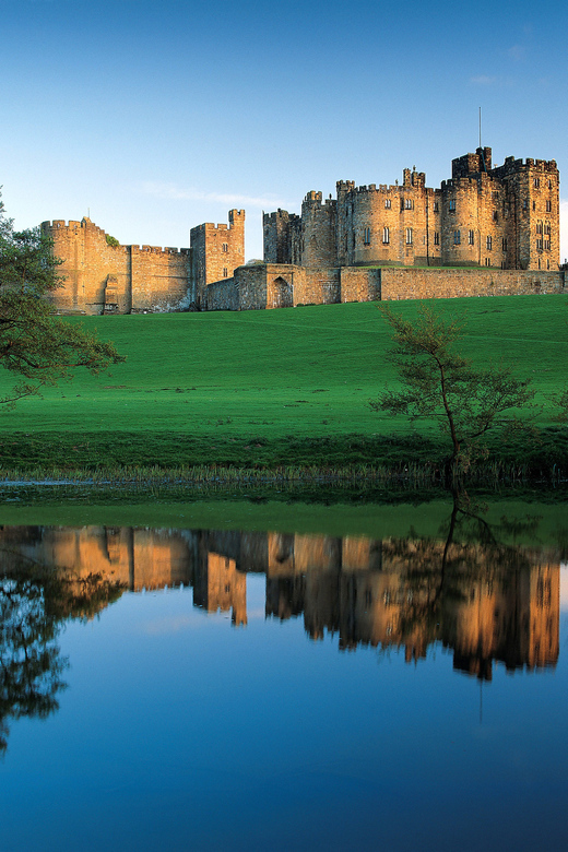 Alnwick: Alnwick Castle Ticket - An Authentic Encounter with a Medieval Icon