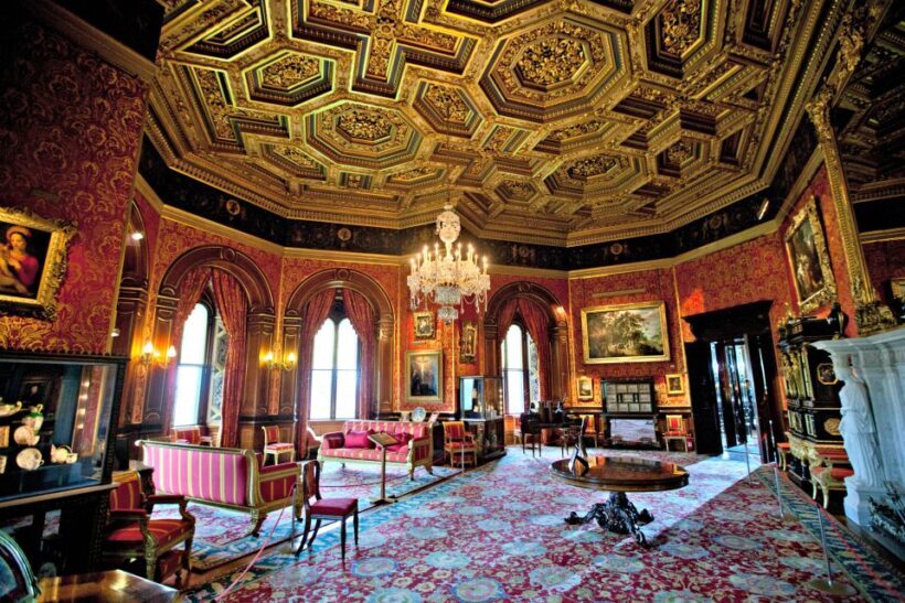 Alnwick Castle and Scottish Borders Tour from Edinburgh - Key Points