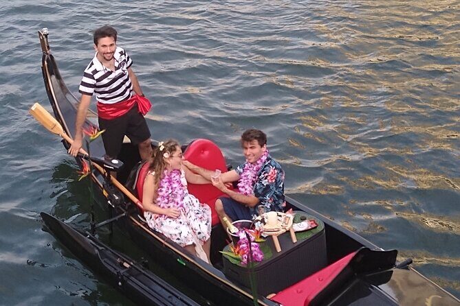 Aloha Gondola Cruise with drinks & pastries - FAQ