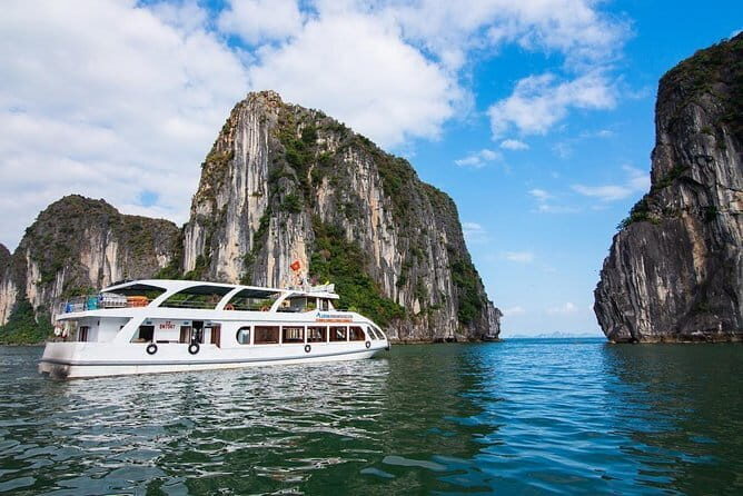 Alova Premium Cruise-Deluxe Tour in Ha Long ( Tour from Ha Long Bay) - Exploring the Alova Premium Cruise-Deluxe Tour in Ha Long Bay