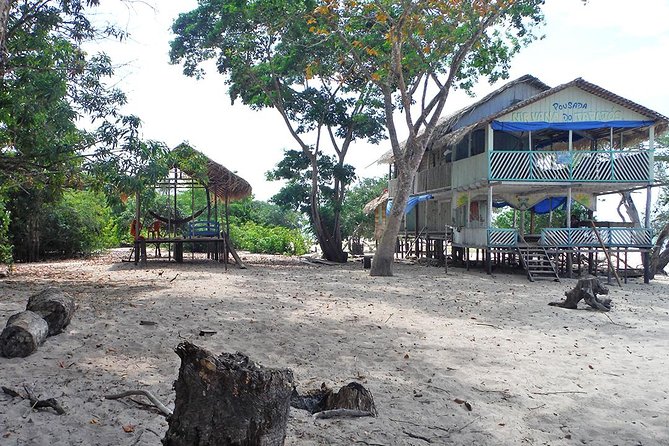 Alter Do Chão FLONA Jamaraquá Tour - Enjoying the Authentic Amazonian Lunch