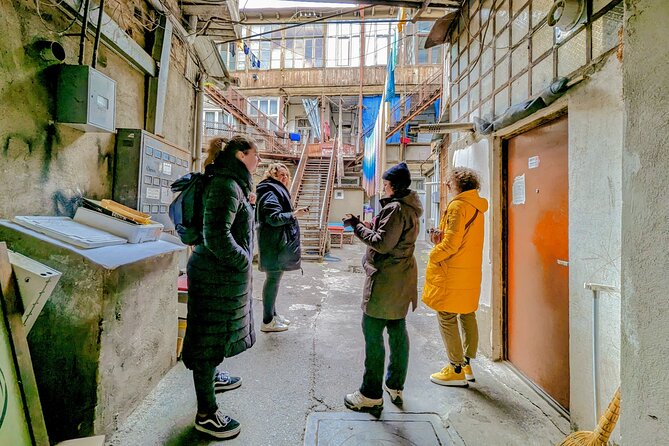 Alternative walking tour New Tiflis and backstreets - An In-Depth Look at the Tbilisi Alternative Walking Tour