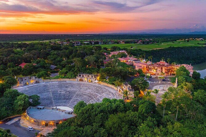 Altos de Chavón and cave of wonders from Bavaro Punta Cana - Key Points