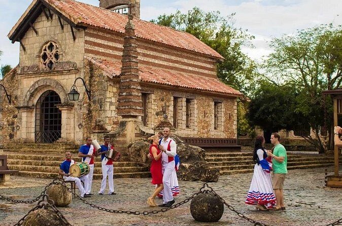 Altos de Chavón Day Tour from La Romana - FAQ