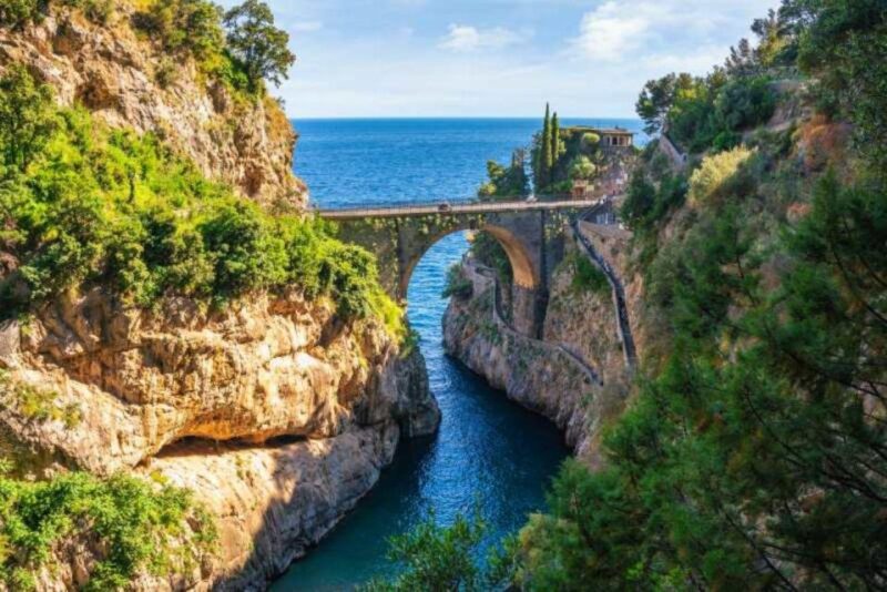Amalfi Coast Audioguide - TravelMate app for your smartphone - The Value of Professional Content