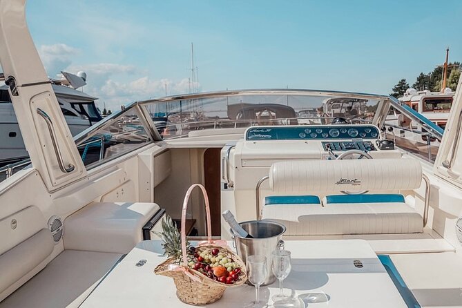 Amalfi Coast, Capri & Li Galli Islands BOAT EXCURSION - Conca dei Marini & the Emerald Grotto