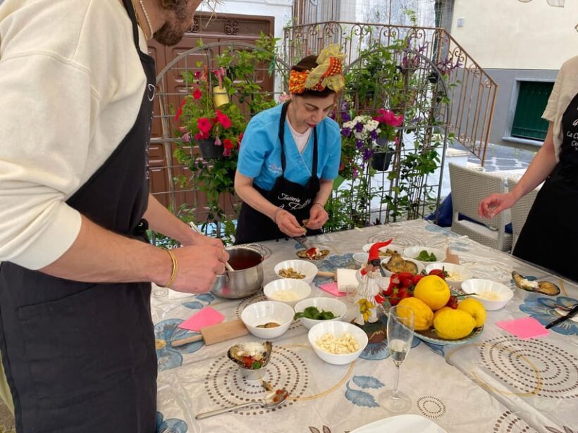 Amalfi Coast: Cooking class con piatti tipici locali - Why This Experience Works