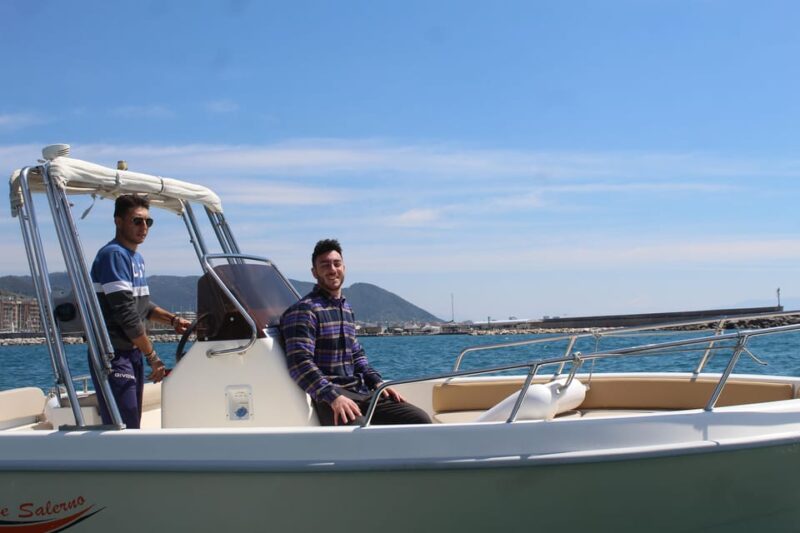 Amalfi coast: Rent boat in Salerno without license - Key Points