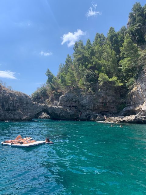 Amalfi coast: Rent boats in Salerno without license - Practical Tips for Your Day