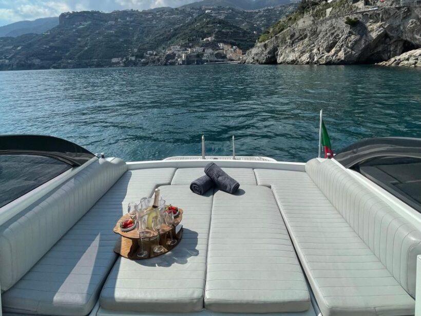 Amalfi Coast: Scenic Boat Private Tour with Aperitif - Who This Tour Is Best For