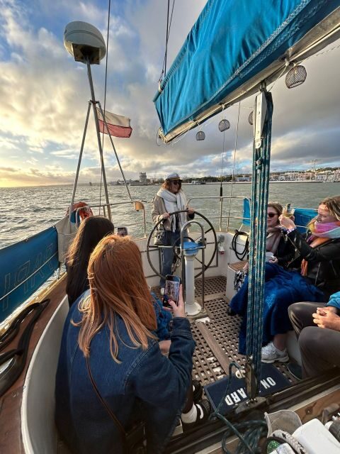Amazing Lisbon Private Boat Tour with drinks - Key Highlights of the Experience