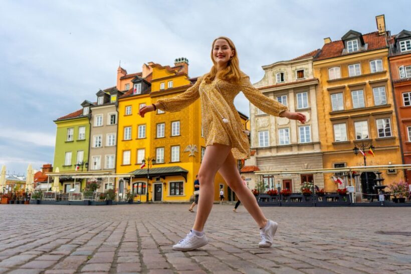 Amazing photo walk through the Old town of Warsaw - Key Points