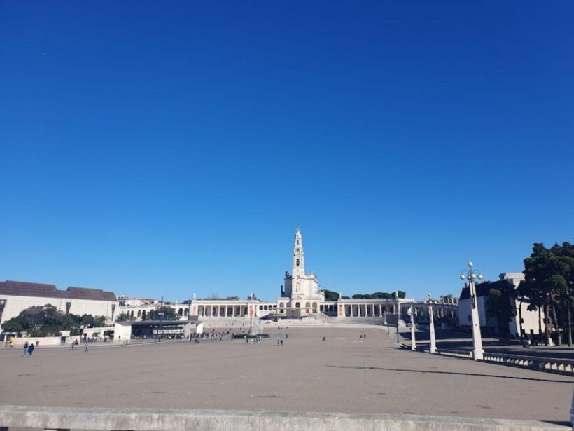 Amazing Private Tour to Fátima, Batalha, Nazaré From Lisbon - A Closer Look at the Tour Experience