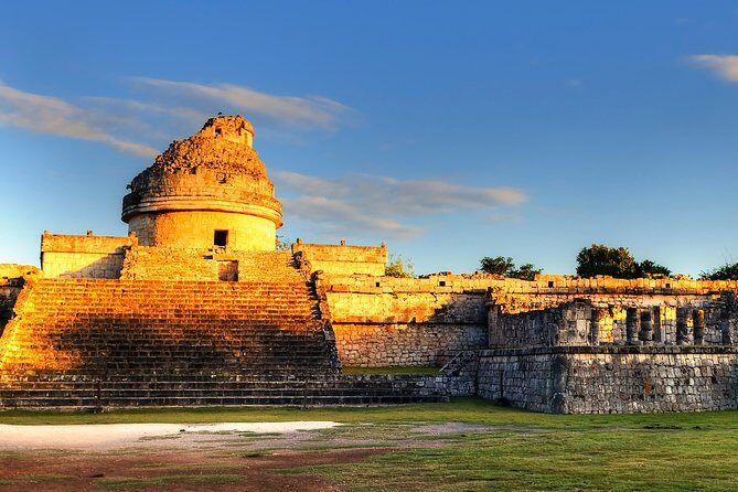 Amazing tour of Chichen Itza and Swimming in cenote - Key Points