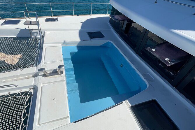 Amber Cove & Taino Bay: Private Catamaran with Jacuzzi and Lunch - Key Points