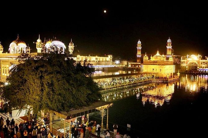 Amritsar 1 Day Sightseeing with Wagah Border - Wagah Border: The Flag Ceremony