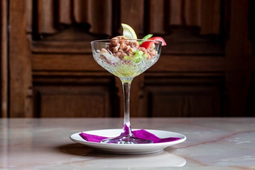 Amsterdam: 3-Course Meal in Historic 1st Class Waiting Rooms - The Experience in Detail