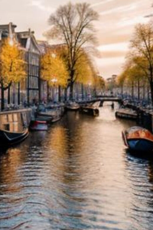 Amsterdam: 3 Hour See and Taste Tour of Historical Centre - A Walk Through Amsterdam’s Heart