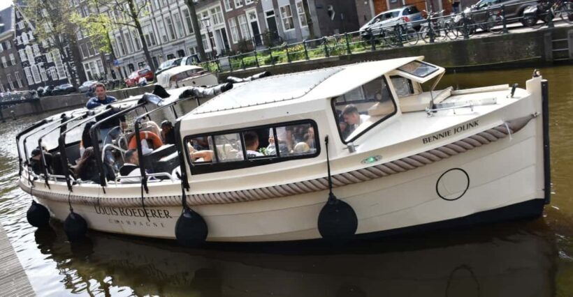 Amsterdam: 420 Smoke-Friendly Boat Tour - An In-Depth Look at the Smoke-Friendly Canal Cruise