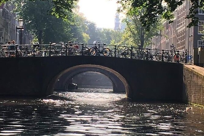 Amsterdam 90-Min Private Canal Cruise With Live Guide and Drinks - Customizable Itinerary